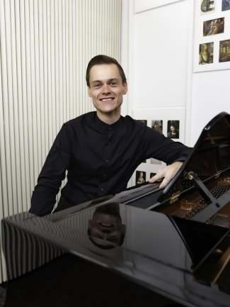 James Hendry | HarrisonParrott